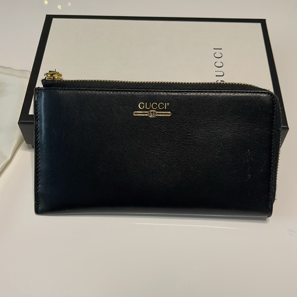 Gucci | Bags | Gucci Zip Wallet | Poshmark
